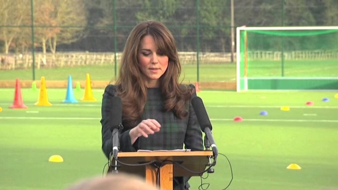 Princess Kate Reveals New Royal Signature - Brit Pop News